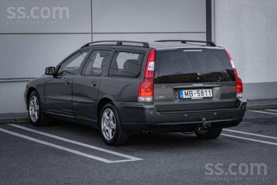 Grey Volvo V70 2007 in Riga, with an engine capacity of 2.40 L and mileage of 355 thousand km for 1995 €, photo 7 on AUTOMOTO.COM.LV