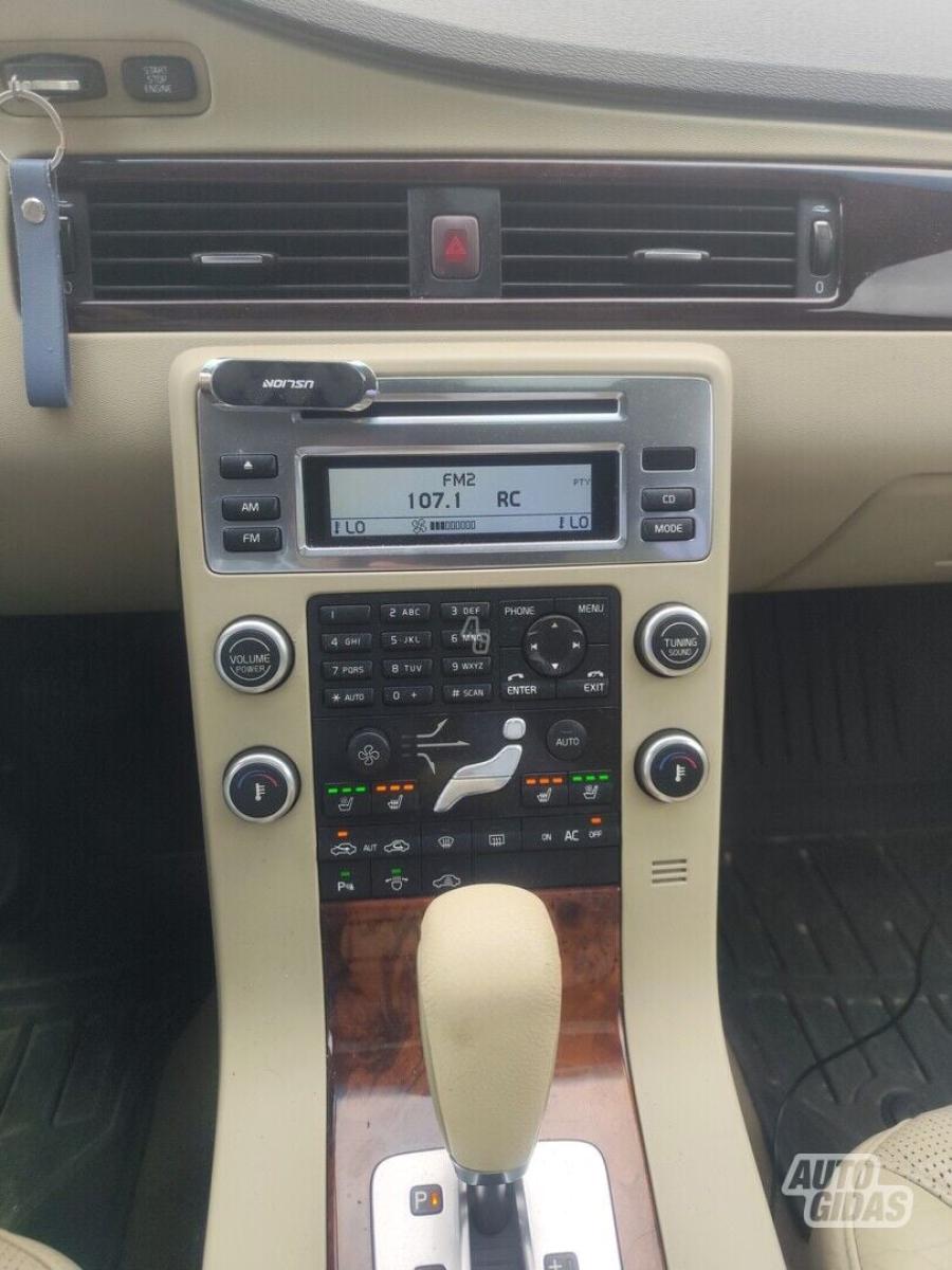 Pelēks Volvo V70 2007 Kauņa, ar dzinēja tilpumu 2.40 L un nobraukumu 405 tūkst. km par 3000 €, foto 15 vietnē AUTOMOTO.COM.LV
