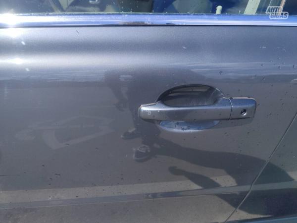 Grey Volvo V70 2007 in Kaunas, with an engine capacity of 2.40 L and mileage of 405 thousand km for 3000 €, photo 8 on AUTOMOTO.COM.LV