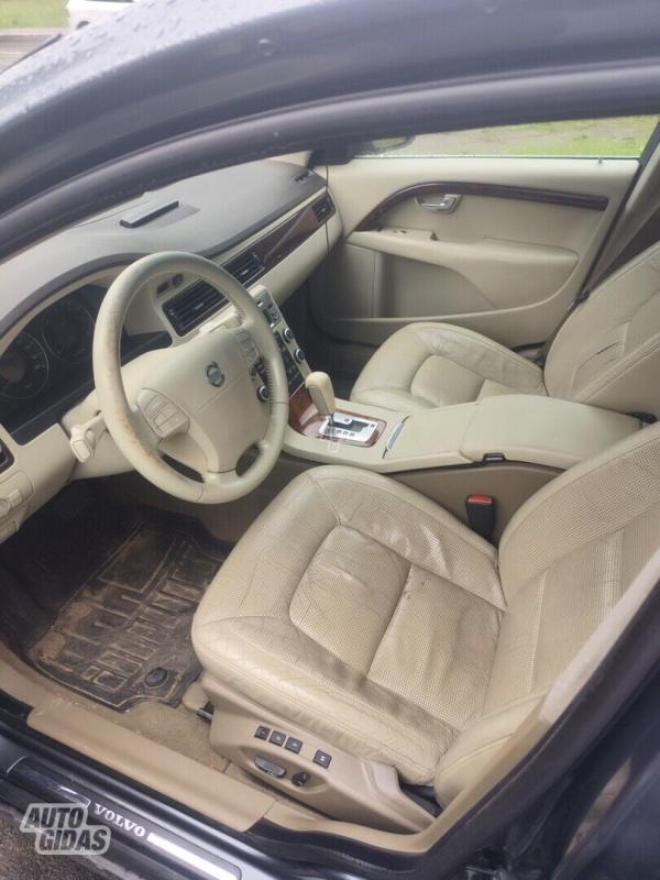Grey Volvo V70 2007 in Kaunas, with an engine capacity of 2.40 L and mileage of 405 thousand km for 3000 €, photo 10 on AUTOMOTO.COM.LV