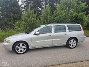 Pelēks Volvo V70 2007 Viļņa, ar dzinēja tilpumu 2.40 L un nobraukumu 325 tūkst. km par 2700 €, foto 6 vietnē AUTOMOTO.COM.LV