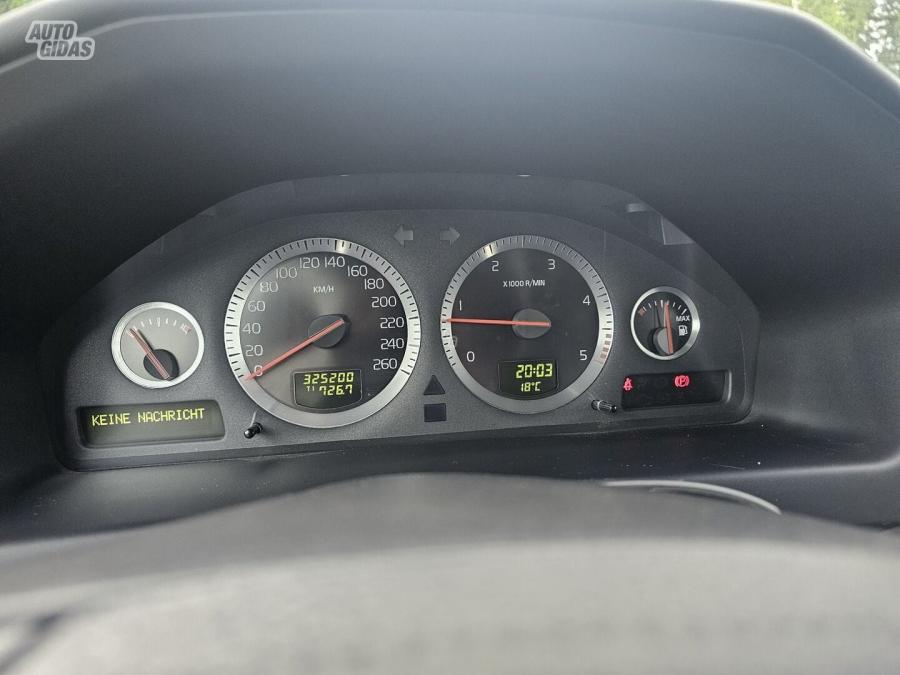 Pelēks Volvo V70 2007 Viļņa, ar dzinēja tilpumu 2.40 L un nobraukumu 325 tūkst. km par 2700 €, foto 14 vietnē AUTOMOTO.COM.LV