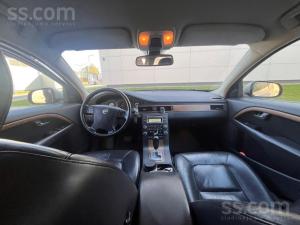 Grey Volvo V70 2007 in Bauska, with an engine capacity of 2.40 L and mileage of 311 thousand km for 3000 €, photo 8 on AUTOMOTO.COM.LV