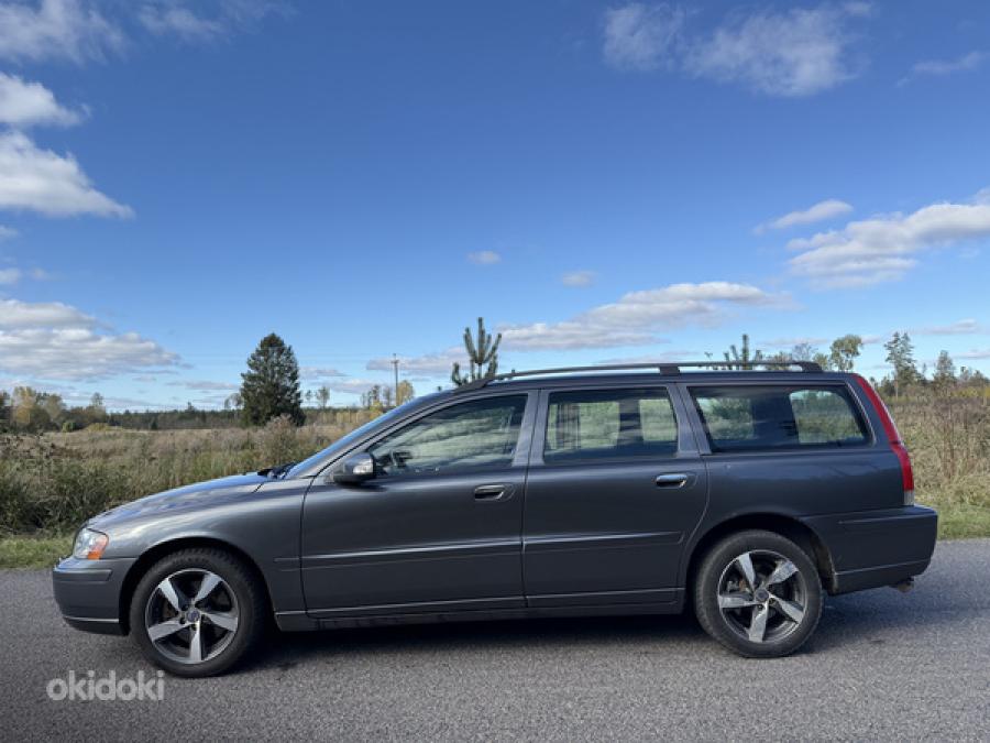 Pelēks Volvo V70 2007 Tallina, ar dzinēja tilpumu 2.40 L un nobraukumu 300 tūkst. km par 3250 €, foto 5 vietnē AUTOMOTO.COM.LV