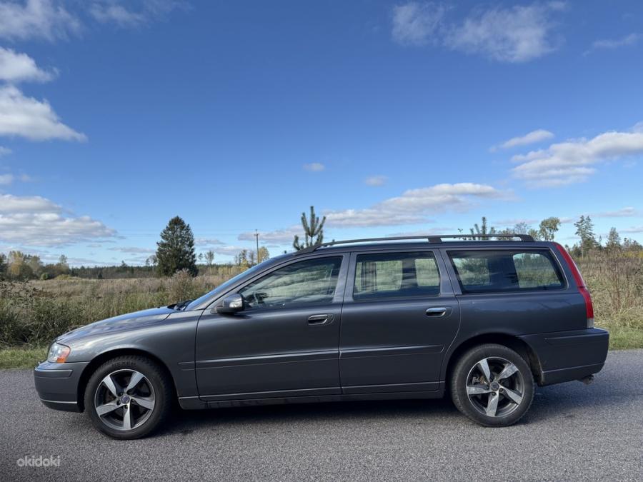 Pelēks Volvo V70 2007 Tallina, ar dzinēja tilpumu 2.40 L un nobraukumu 300 tūkst. km par 3250 €, foto 14 vietnē AUTOMOTO.COM.LV