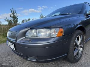 Pelēks Volvo V70 2007 Tallina, ar dzinēja tilpumu 2.40 L un nobraukumu 300 tūkst. km par 3250 €, foto 15 vietnē AUTOMOTO.COM.LV