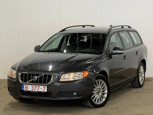 Pelēks Volvo V70 2007 Jūrmala, ar dzinēja tilpumu 2.40 L un nobraukumu 390 tūkst. km par 4450 €, foto 1 vietnē AUTOMOTO.COM.LV