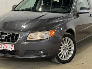 Grey Volvo V70 2007 in Jurmala, with an engine capacity of 2.40 L and mileage of 390 thousand km for 4450 €, photo 4 on AUTOMOTO.COM.LV