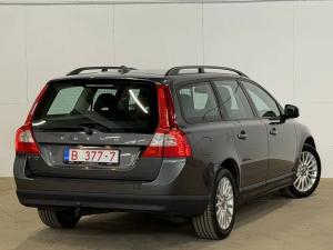 Grey Volvo V70 2007 in Jurmala, with an engine capacity of 2.40 L and mileage of 390 thousand km for 4450 €, photo 14 on AUTOMOTO.COM.LV