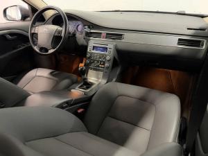 Grey Volvo V70 2007 in Jurmala, with an engine capacity of 2.40 L and mileage of 390 thousand km for 4450 €, photo 31 on AUTOMOTO.COM.LV