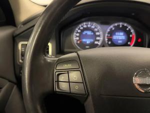 Grey Volvo V70 2007 in Jurmala, with an engine capacity of 2.40 L and mileage of 390 thousand km for 4450 €, photo 36 on AUTOMOTO.COM.LV