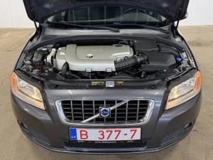 Grey Volvo V70 2007 in Jurmala, with an engine capacity of 2.40 L and mileage of 390 thousand km for 4450 €, photo 40 on AUTOMOTO.COM.LV