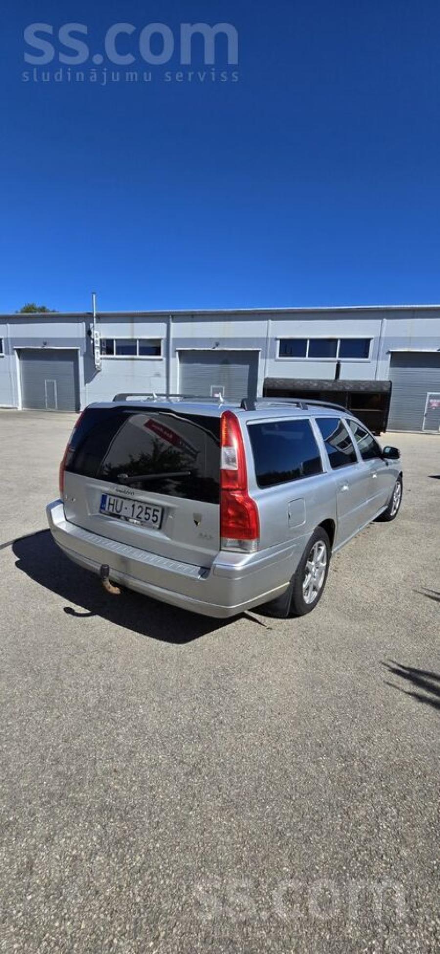 Grey Volvo V70 2007 in Riga, with an engine capacity of 2.40 L and mileage of 440 thousand km for 1600 €, photo 6 on AUTOMOTO.COM.LV