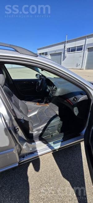 Grey Volvo V70 2007 in Riga, with an engine capacity of 2.40 L and mileage of 440 thousand km for 1600 €, photo 10 on AUTOMOTO.COM.LV