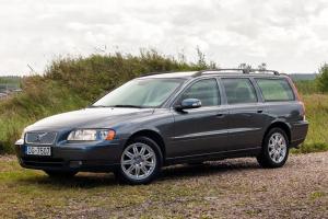 Pelēks Volvo V70 2007 Rīga, ar dzinēja tilpumu 2.40 L un nobraukumu 324 tūkst. km par 3495 €, foto 4 vietnē AUTOMOTO.COM.LV
