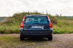 Pelēks Volvo V70 2007 Rīga, ar dzinēja tilpumu 2.40 L un nobraukumu 324 tūkst. km par 3495 €, foto 7 vietnē AUTOMOTO.COM.LV