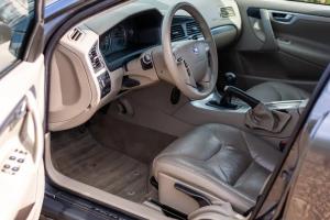 Pelēks Volvo V70 2007 Rīga, ar dzinēja tilpumu 2.40 L un nobraukumu 324 tūkst. km par 3495 €, foto 13 vietnē AUTOMOTO.COM.LV