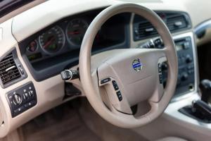 Pelēks Volvo V70 2007 Rīga, ar dzinēja tilpumu 2.40 L un nobraukumu 324 tūkst. km par 3495 €, foto 15 vietnē AUTOMOTO.COM.LV
