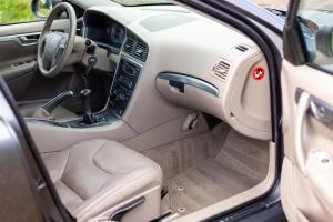 Pelēks Volvo V70 2007 Rīga, ar dzinēja tilpumu 2.40 L un nobraukumu 324 tūkst. km par 3495 €, foto 19 vietnē AUTOMOTO.COM.LV