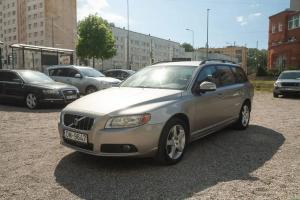 Pelēks Volvo V70 2007 Liepāja, ar dzinēja tilpumu 2.40 L un nobraukumu 378 tūkst. km par 4500 €, foto 3 vietnē AUTOMOTO.COM.LV