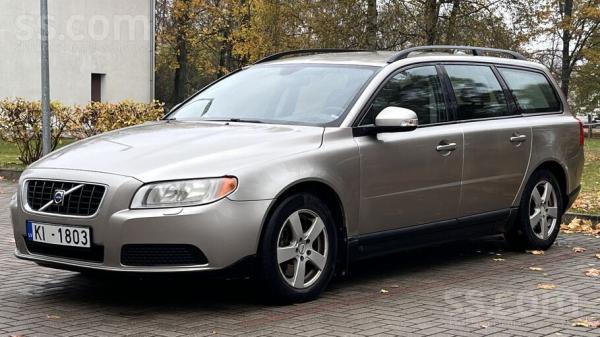Pelēks Volvo V70 2007 Jelgava, ar dzinēja tilpumu 2.40 L un nobraukumu 273 tūkst. km par 2100 €, foto 1 vietnē AUTOMOTO.COM.LV