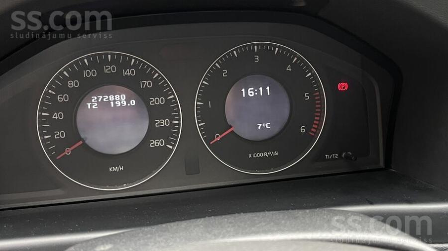Pelēks Volvo V70 2007 Jelgava, ar dzinēja tilpumu 2.40 L un nobraukumu 273 tūkst. km par 2100 €, foto 14 vietnē AUTOMOTO.COM.LV