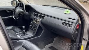 Pelēks Volvo V70 2007 Jelgava, ar dzinēja tilpumu 2.40 L un nobraukumu 273 tūkst. km par 2100 €, foto 16 vietnē AUTOMOTO.COM.LV