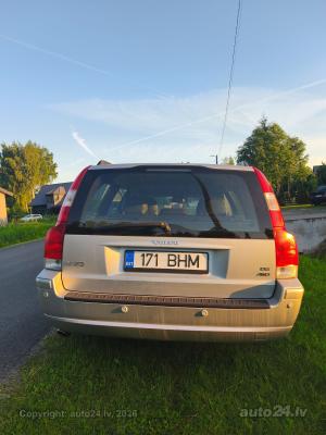 Pelēks Volvo V70 2007 Pērnava, ar dzinēja tilpumu 2.40 L un nobraukumu 193 tūkst. km par 4990 €, foto 4 vietnē AUTOMOTO.COM.LV