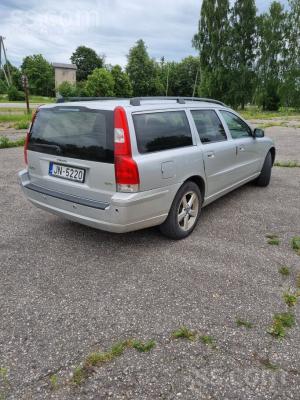 Grey Volvo V70 2007 in Riga, with an engine capacity of 2.40 L and mileage of 333 thousand km for 1600 €, photo 4 on AUTOMOTO.COM.LV