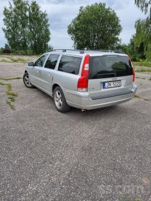 Grey Volvo V70 2007 in Riga, with an engine capacity of 2.40 L and mileage of 333 thousand km for 1600 €, photo 5 on AUTOMOTO.COM.LV
