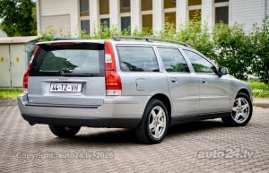 Grey Volvo V70 2007 in Paide, with an engine capacity of 2.40 L and mileage of 425 thousand km for 3490 €, photo 3 on AUTOMOTO.COM.LV