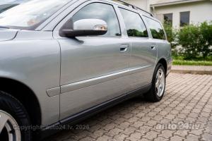 Grey Volvo V70 2007 in Paide, with an engine capacity of 2.40 L and mileage of 425 thousand km for 3490 €, photo 11 on AUTOMOTO.COM.LV
