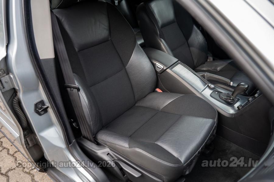Grey Volvo V70 2007 in Paide, with an engine capacity of 2.40 L and mileage of 425 thousand km for 3490 €, photo 20 on AUTOMOTO.COM.LV