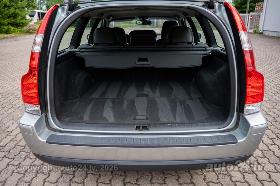 Grey Volvo V70 2007 in Paide, with an engine capacity of 2.40 L and mileage of 425 thousand km for 3490 €, photo 25 on AUTOMOTO.COM.LV