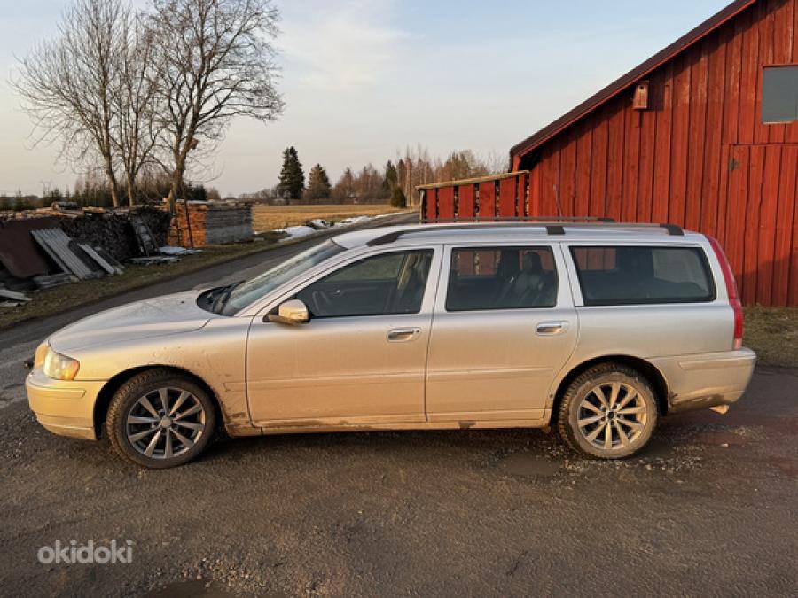 Grey Volvo V70 2007 in Haapsalu, with an engine capacity of 2.40 L and mileage of 0 thousand km for 2500 €, photo 3 on AUTOMOTO.COM.LV