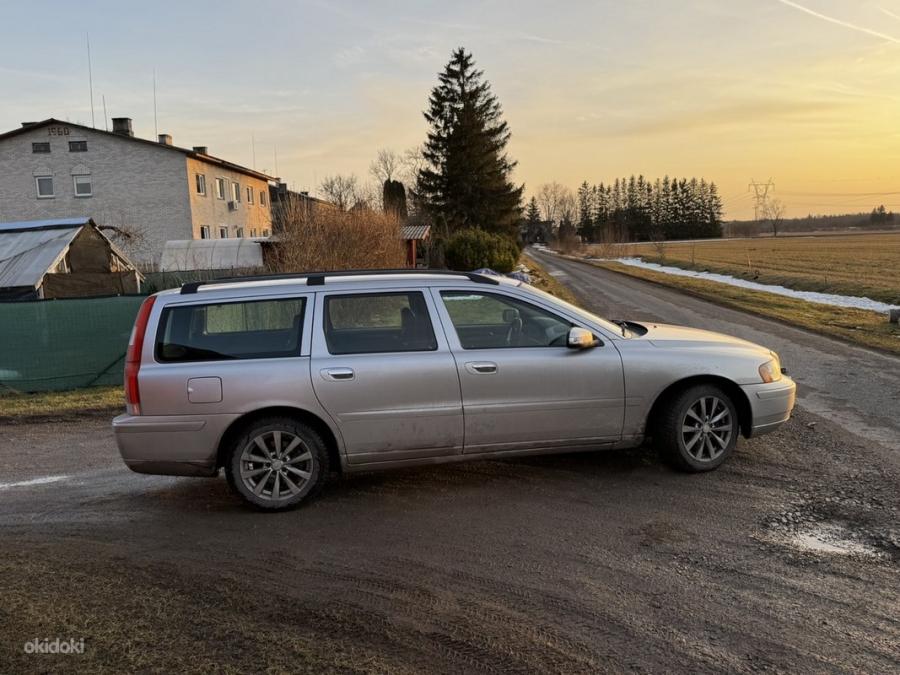 Grey Volvo V70 2007 in Haapsalu, with an engine capacity of 2.40 L and mileage of 0 thousand km for 2500 €, photo 13 on AUTOMOTO.COM.LV