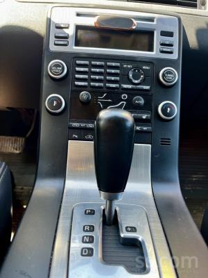Grey Volvo V70 2007 in Jelgava, with an engine capacity of 2.40 L and mileage of 291 thousand km for 3700 €, photo 13 on AUTOMOTO.COM.LV