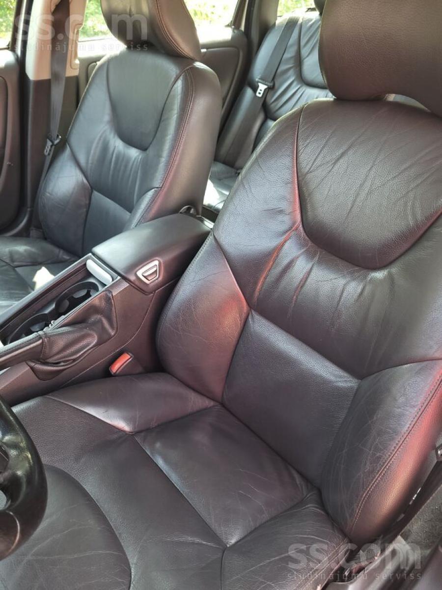 Pelēks Volvo V70 2007 Tukums, ar dzinēja tilpumu 2.40 L un nobraukumu 595 tūkst. km par 2800 €, foto 7 vietnē AUTOMOTO.COM.LV