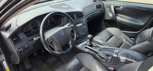 Grey Volvo V70 2007 in Valmiera, with an engine capacity of 2.40 L and mileage of 471 thousand km for 1600 €, photo 9 on AUTOMOTO.COM.LV