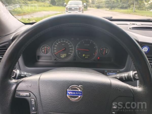 Pelēks Volvo V70 2007 Rīga, ar dzinēja tilpumu 2.40 L un nobraukumu 412 tūkst. km par 2755 €, foto 9 vietnē AUTOMOTO.COM.LV