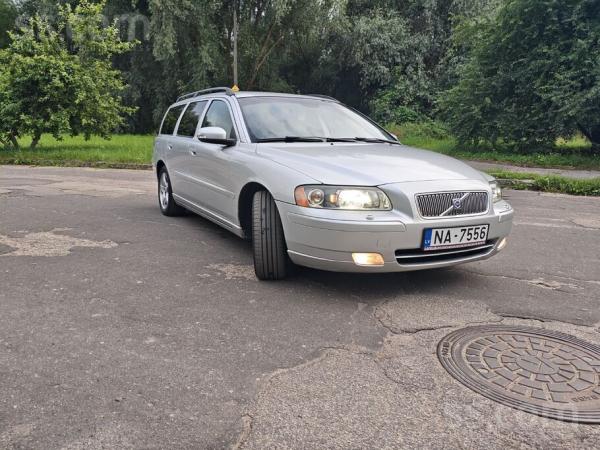Pelēks Volvo V70 2007 Rīga, ar dzinēja tilpumu 2.40 L un nobraukumu 412 tūkst. km par 2755 €, foto 7 vietnē AUTOMOTO.COM.LV