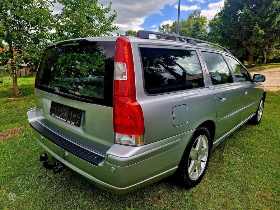 Pelēks Volvo V70 2007 Kauņa, ar dzinēja tilpumu 2.40 L un nobraukumu 320 tūkst. km par 2650 €, foto 6 vietnē AUTOMOTO.COM.LV