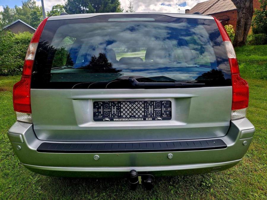 Pelēks Volvo V70 2007 Kauņa, ar dzinēja tilpumu 2.40 L un nobraukumu 320 tūkst. km par 2650 €, foto 8 vietnē AUTOMOTO.COM.LV