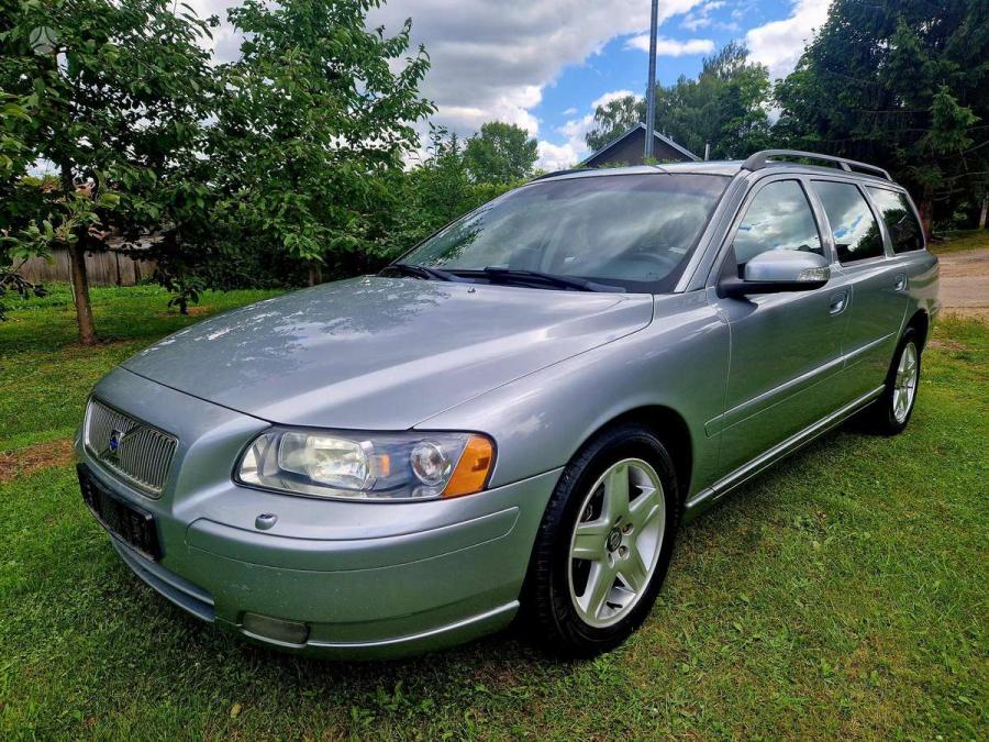 Pelēks Volvo V70 2007 Kauņa, ar dzinēja tilpumu 2.40 L un nobraukumu 320 tūkst. km par 2650 €, foto 9 vietnē AUTOMOTO.COM.LV