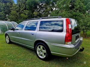 Pelēks Volvo V70 2007 Kauņa, ar dzinēja tilpumu 2.40 L un nobraukumu 320 tūkst. km par 2650 €, foto 12 vietnē AUTOMOTO.COM.LV
