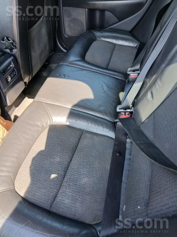 Pelēks Volvo V70 2007 Rīga, ar dzinēja tilpumu 2.40 L un nobraukumu 387 tūkst. km par 2800 €, foto 8 vietnē AUTOMOTO.COM.LV