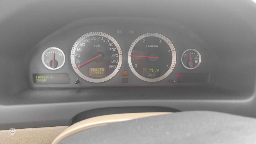 Pelēks Volvo V70 2007 Kretinga, ar dzinēja tilpumu 2.40 L un nobraukumu 359 tūkst. km par 1900 €, foto 9 vietnē AUTOMOTO.COM.LV