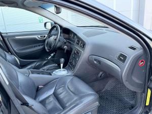 Pelēks Volvo V70 2007 Viļņa, ar dzinēja tilpumu 2.40 L un nobraukumu 365 tūkst. km par 1400 €, foto 10 vietnē AUTOMOTO.COM.LV