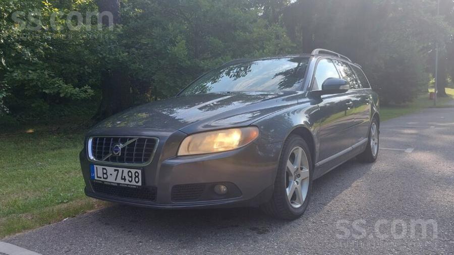 Grey Volvo V70 2007 in Aluksne, with an engine capacity of 2.40 L and mileage of 0 thousand km for 2400 €, photo 3 on AUTOMOTO.COM.LV