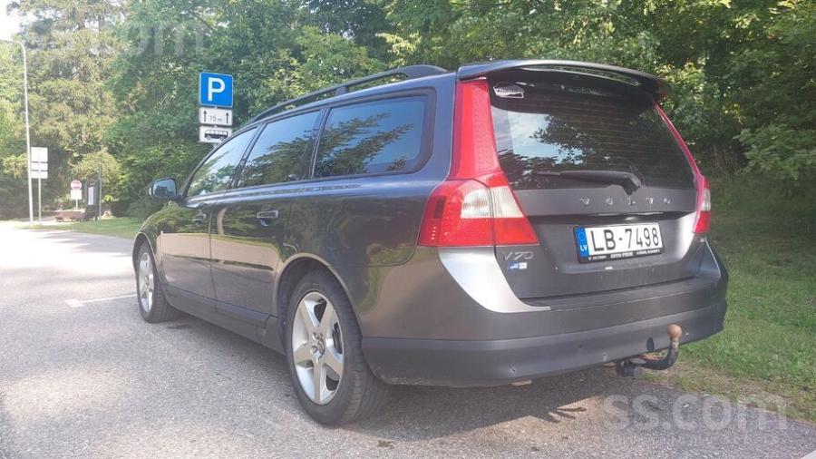 Grey Volvo V70 2007 in Aluksne, with an engine capacity of 2.40 L and mileage of 0 thousand km for 2400 €, photo 7 on AUTOMOTO.COM.LV